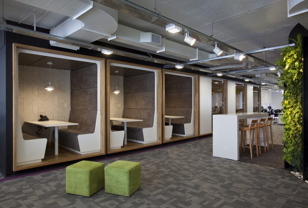 Contract Workplaces - Revista Clave! Bienes Raíces